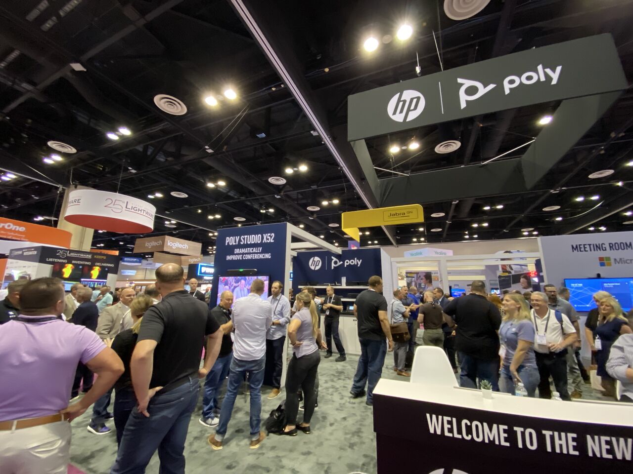 ישירות מאינפוקום - Poly perimeter, הפיצ'ר שמדייק לכם את הפגישה - AVmaster מגזין המולטימדיה