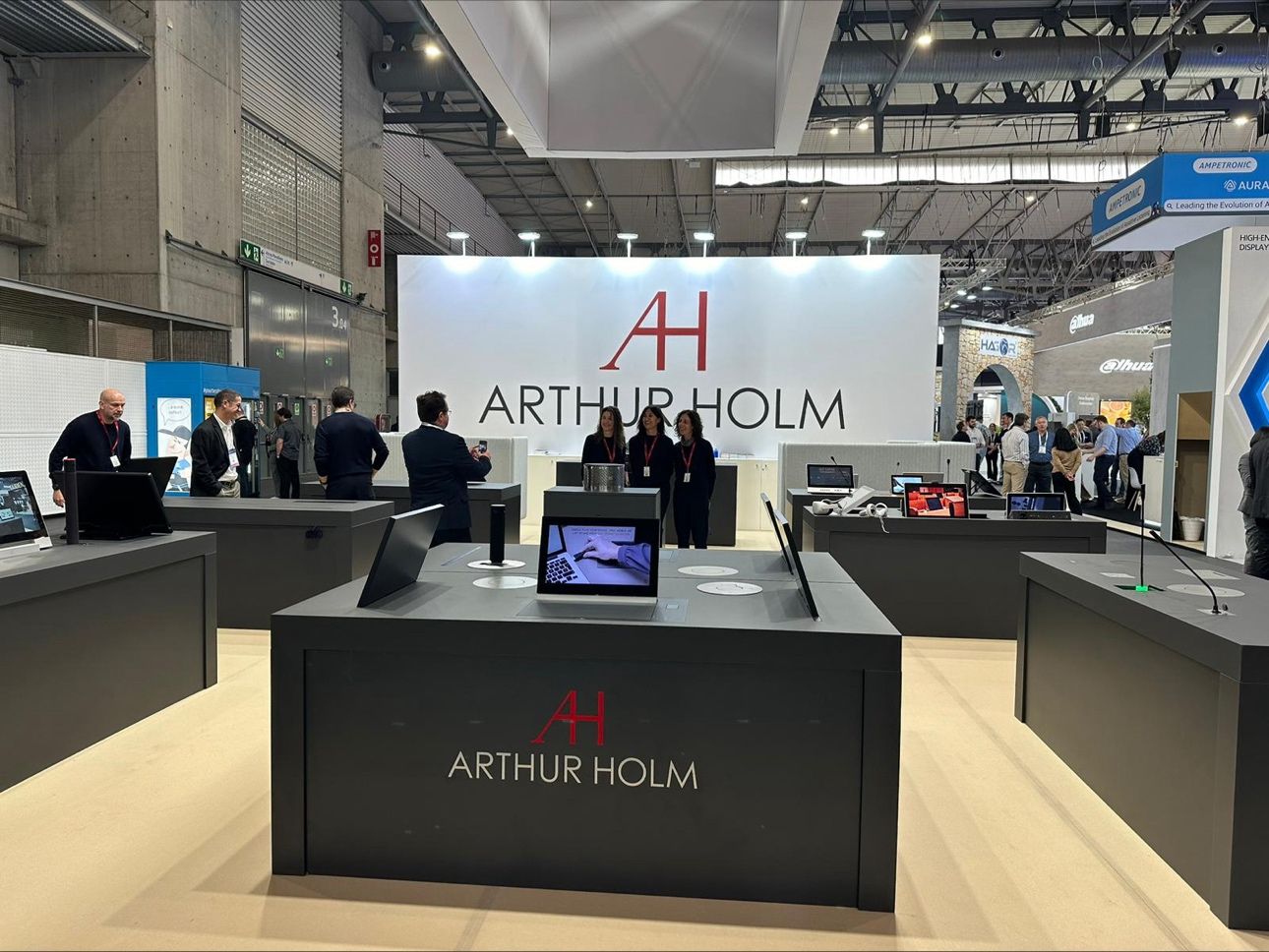 העיצוב לא פחות חשוב - ARTHUR HOLM שומרת על הקו שלה ולא משנה מה - AVmaster מגזין המולטימדיה